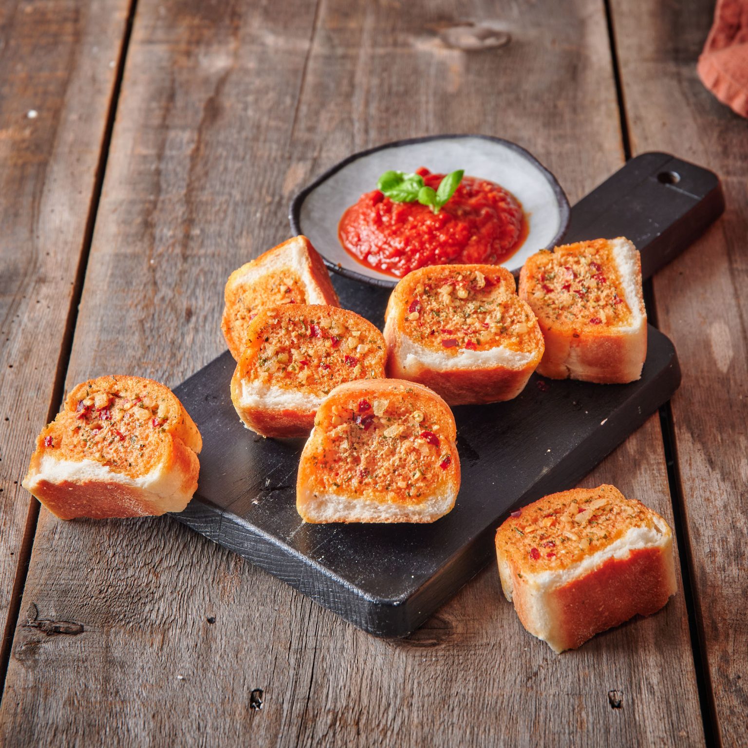 Global Bakehouse – Chilli Garlic Bread